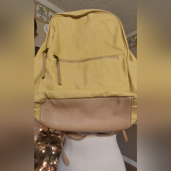 Universal Thread | Bags | Nwot Universal Thread Backpack Yellow Camel ...